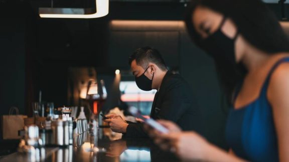 Contactless Dining: Everything You Need to Know | TouchBistro