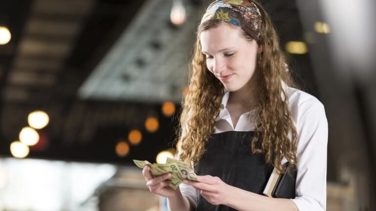 A Complete Guide to Restaurant Payroll | TouchBistro