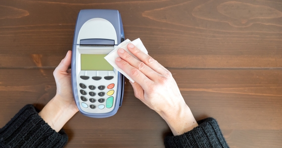 How to Clean a Credit Card Reader & Other Restaurant Tech