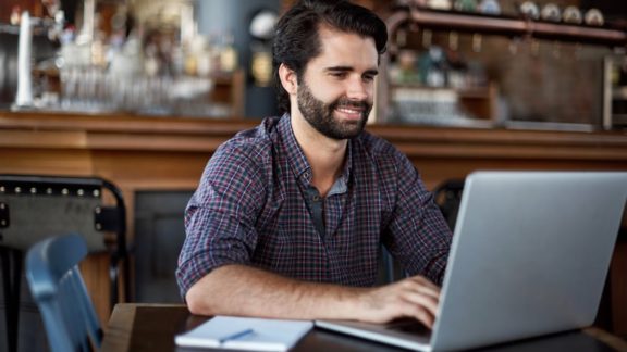 How to Create a Restaurant Newsletter: The Ultimate Guide