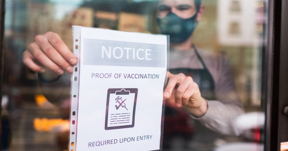 Asking for Proof of Vaccination: 3 Tips for Restaurateurs