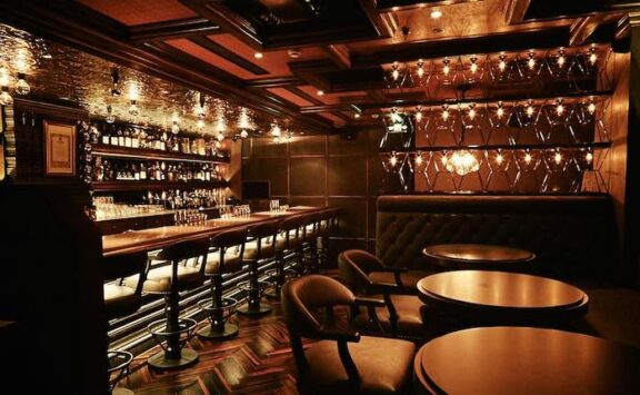 18 Restaurant Bar Design Ideas and Layouts for 2025